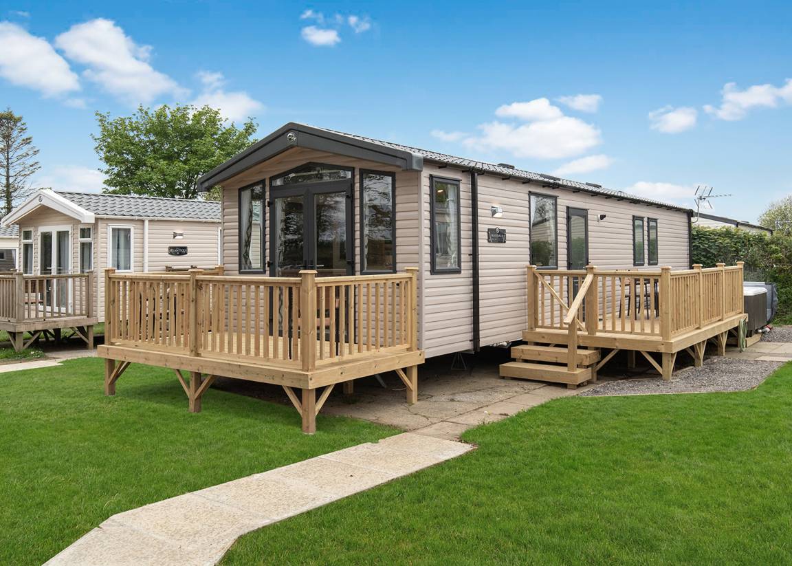 Caravan ∙ 3 Bedrooms ∙ 6 Guests - Pembrokeshire