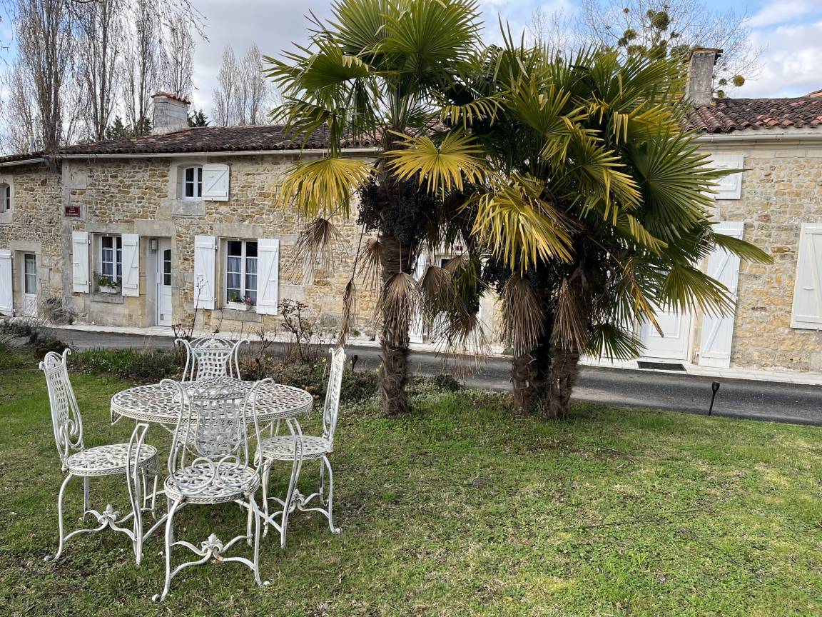 70 M² Ferienhaus ∙ 1 Schlafzimmer ∙ 4 Gäste - Saint-Jean-d'Angély