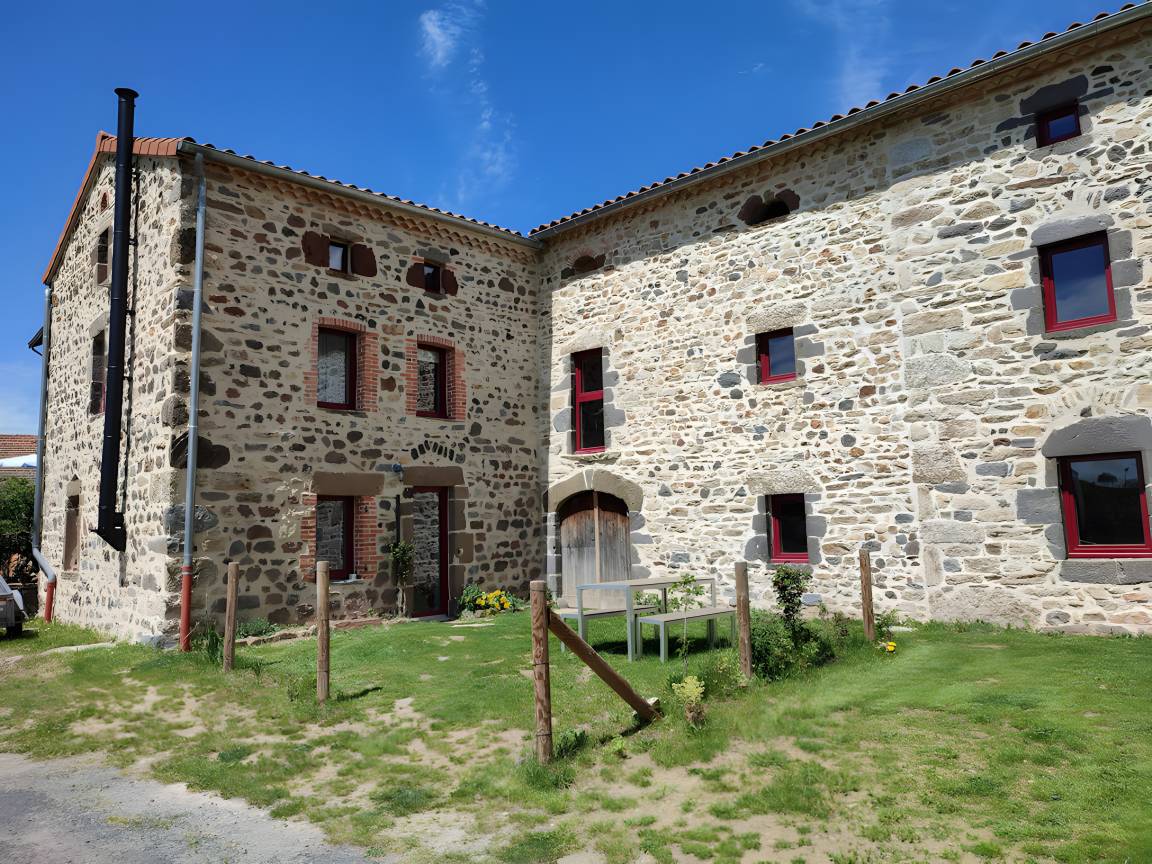 51 M² Talo ∙ 2 Makuuhuonetta ∙ 6 Vierasta - Haute-Loire