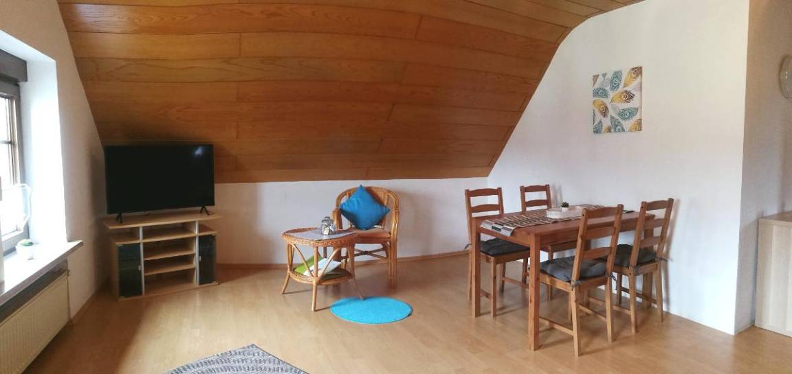 Ferienwohnung ∙ 2 Schlafzimmer ∙ 4 Gäste - Marktredwitz
