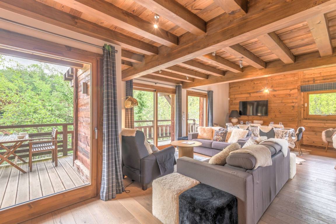 170 M² Chalet ∙ 4 Bedrooms ∙ 8 Guests - Megève