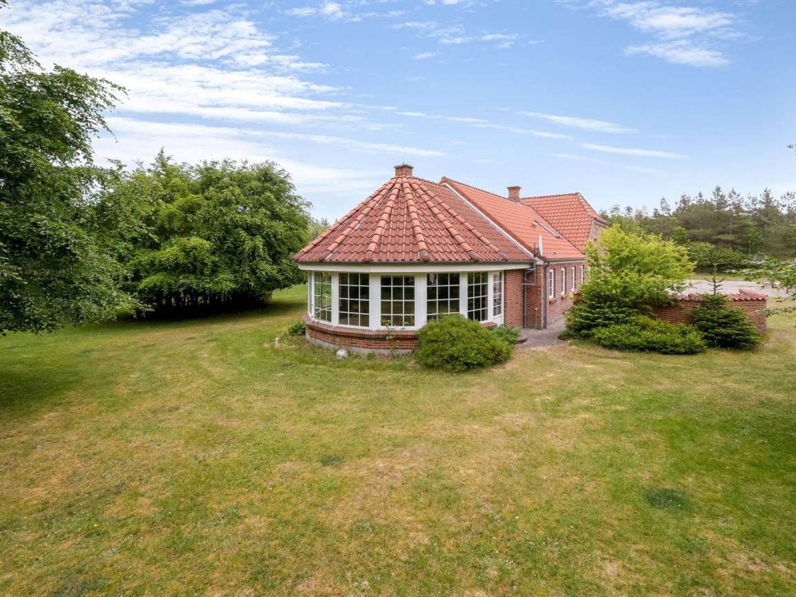 250 M² Ferienhaus ∙ 1 Schlafzimmer ∙ 14 Gäste - Thorsminde
