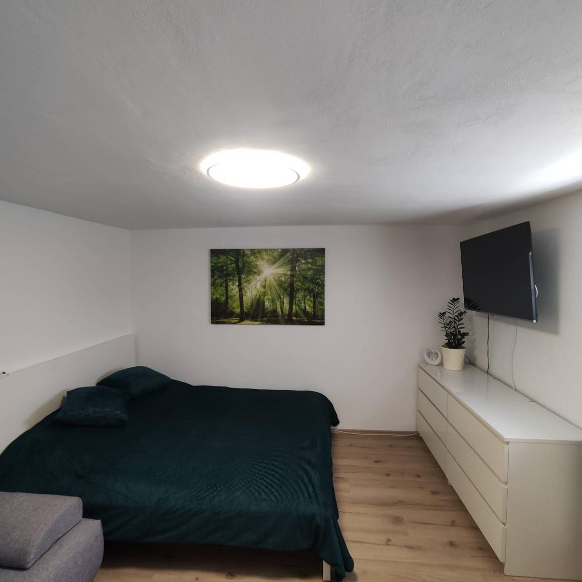 40 M² Ferienwohnung ∙ 1 Schlafzimmer ∙ 2 Gäste - Kaufungen