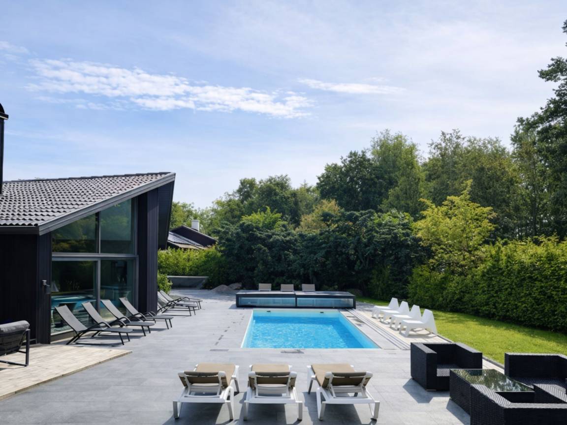 200 M² House ∙ 4 Bedrooms ∙ 12 Guests - Halmstad