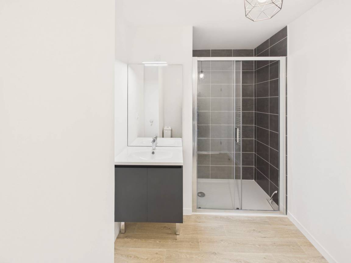 44 M² Huoneisto ∙ 1 Makuuhuone ∙ 2 Vierasta - Lesconil