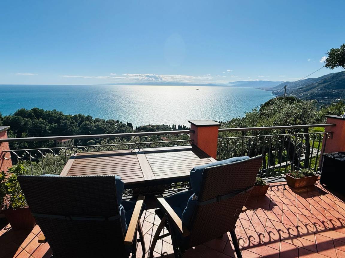 45 M² House ∙ 1 Bedroom ∙ 4 Guests - Camogli