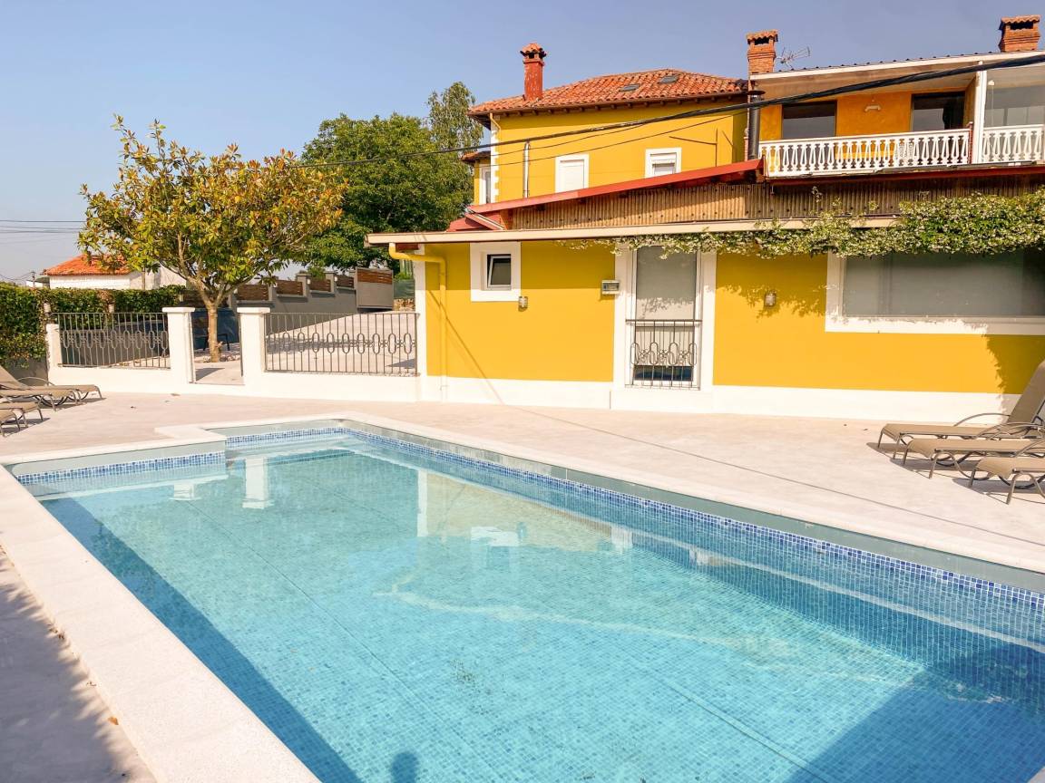 320 M² Villa ∙ 8 Chambres ∙ 20 Personnes - Santander