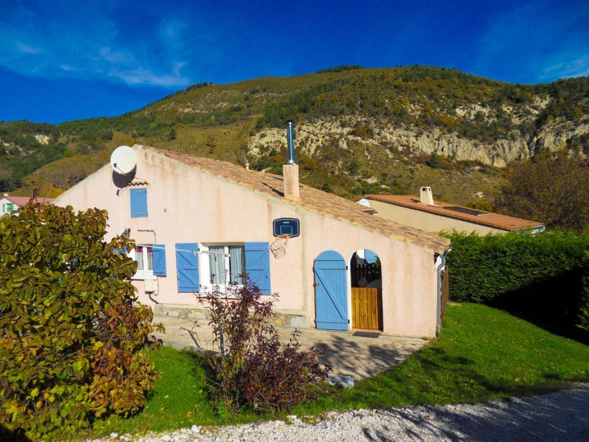 46 M² Gîte ∙ 1 Chambre ∙ 4 Personnes - Castellane