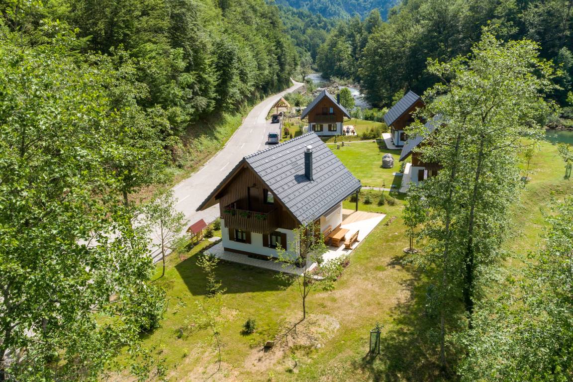 70 M² Chalet ∙ 2 Bedrooms ∙ 5 Guests - Slovenia