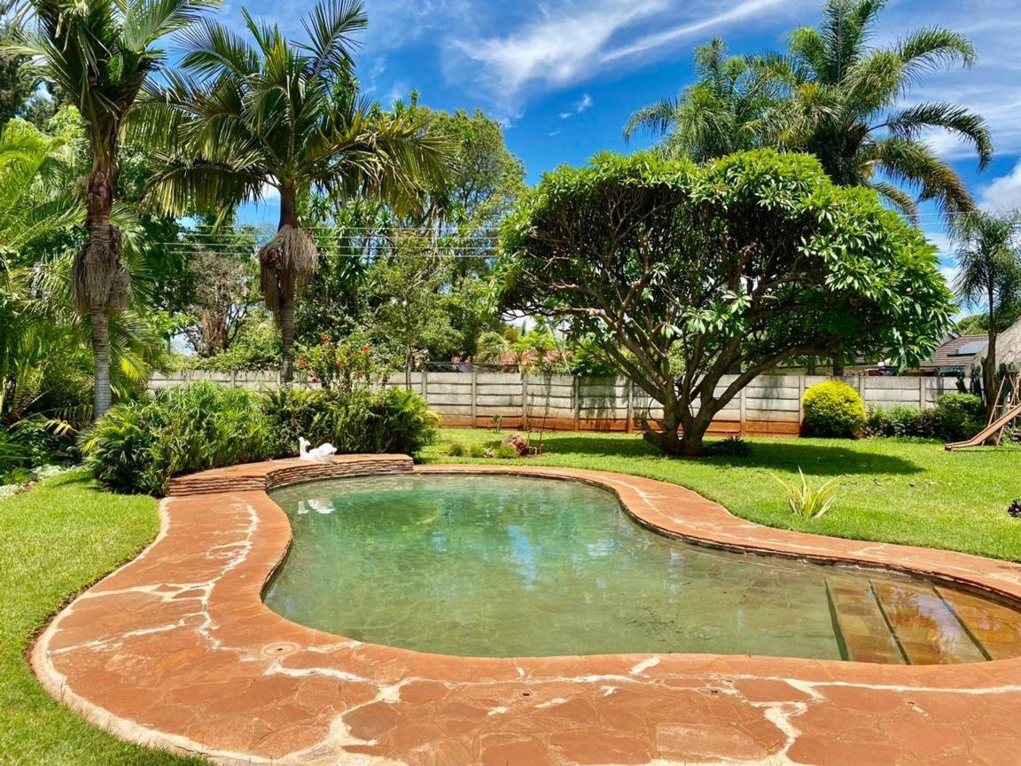 350 M² Apartment ∙ 5 Bedrooms ∙ 7 Guests - Harare