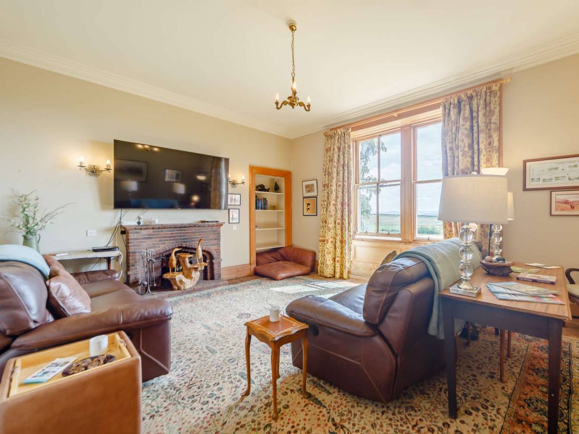 Cottage ∙ 5 Bedrooms ∙ 14 Guests - Scotland