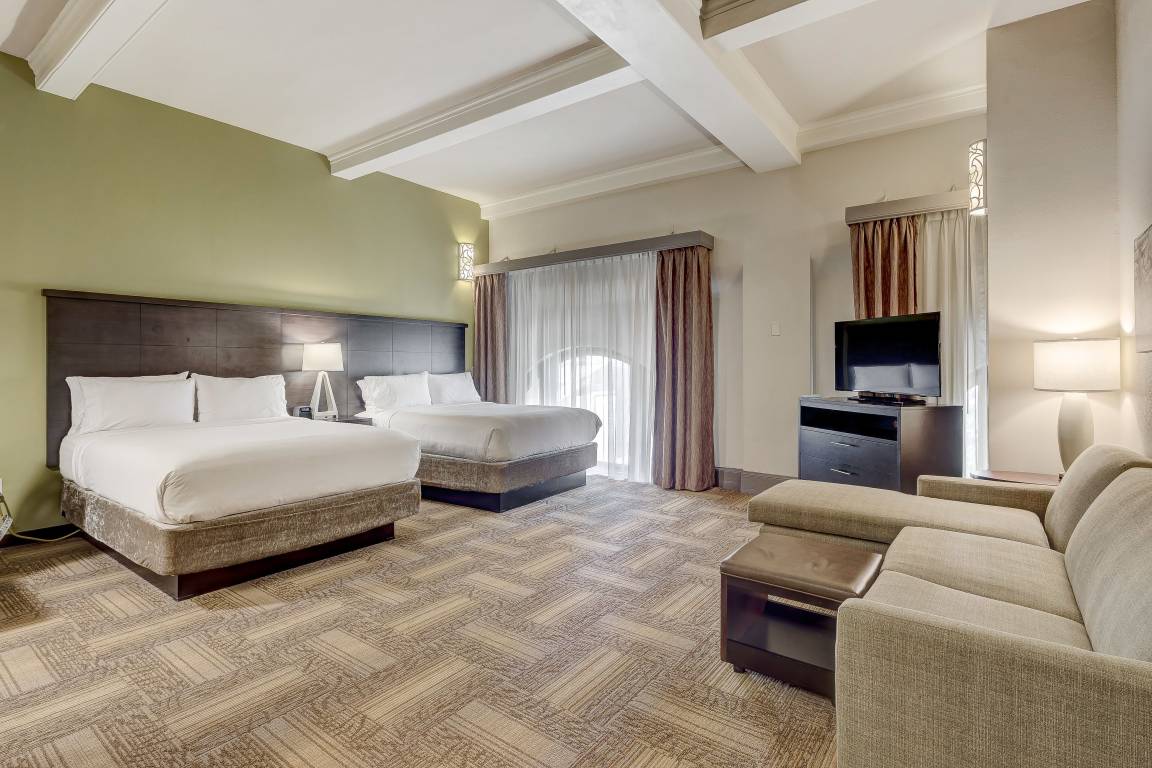 Hotel ∙ 1 Bedroom ∙ 4 Guests - Baltimore, MD
