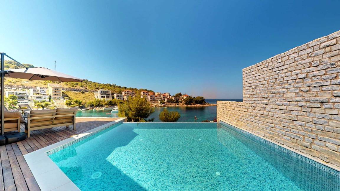 386 M² Villa ∙ 4 Bedrooms ∙ 8 Guests - Primošten