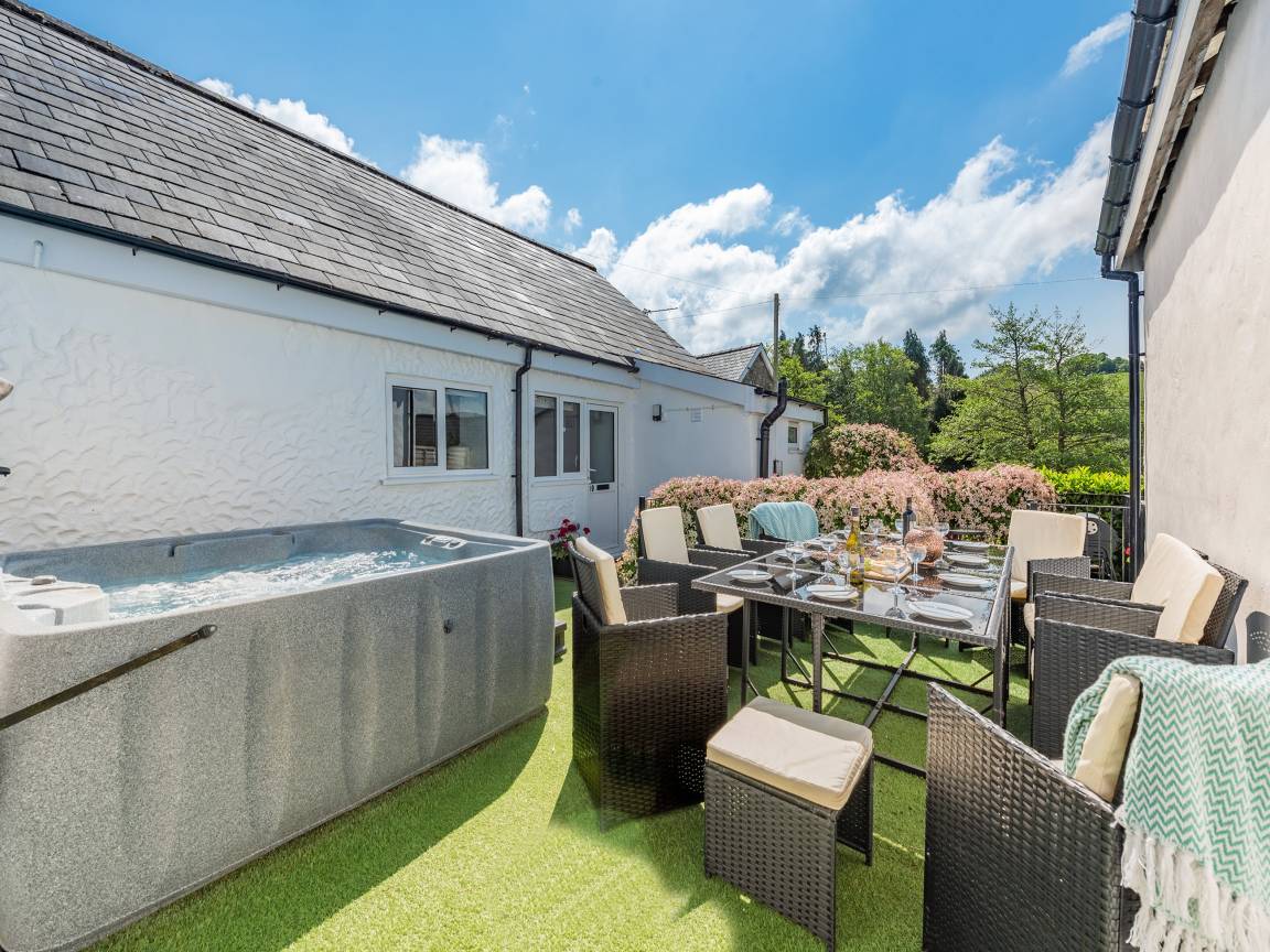 Cottage ∙ 3 Bedrooms ∙ 9 Guests - Llandeilo