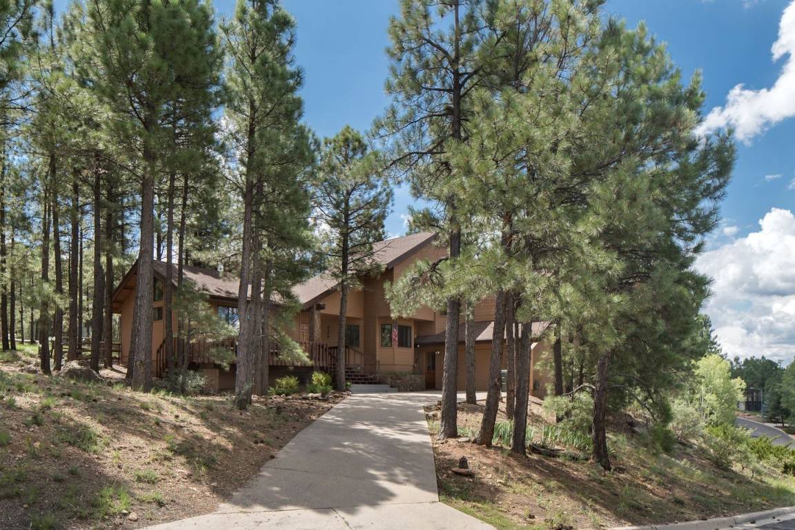 House ∙ 4 Bedrooms ∙ 12 Guests - Flagstaff, AZ