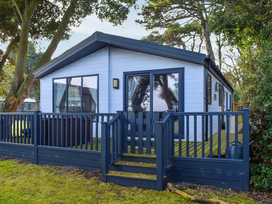 Cottage ∙ 2 Bedrooms ∙ 4 Guests - Lowestoft