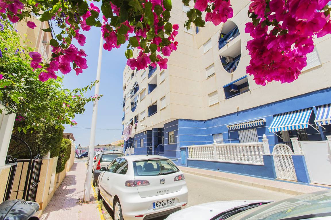 42 M² Apartamento ∙ 1 Habitación ∙ 3 Huéspedes - Torrevieja