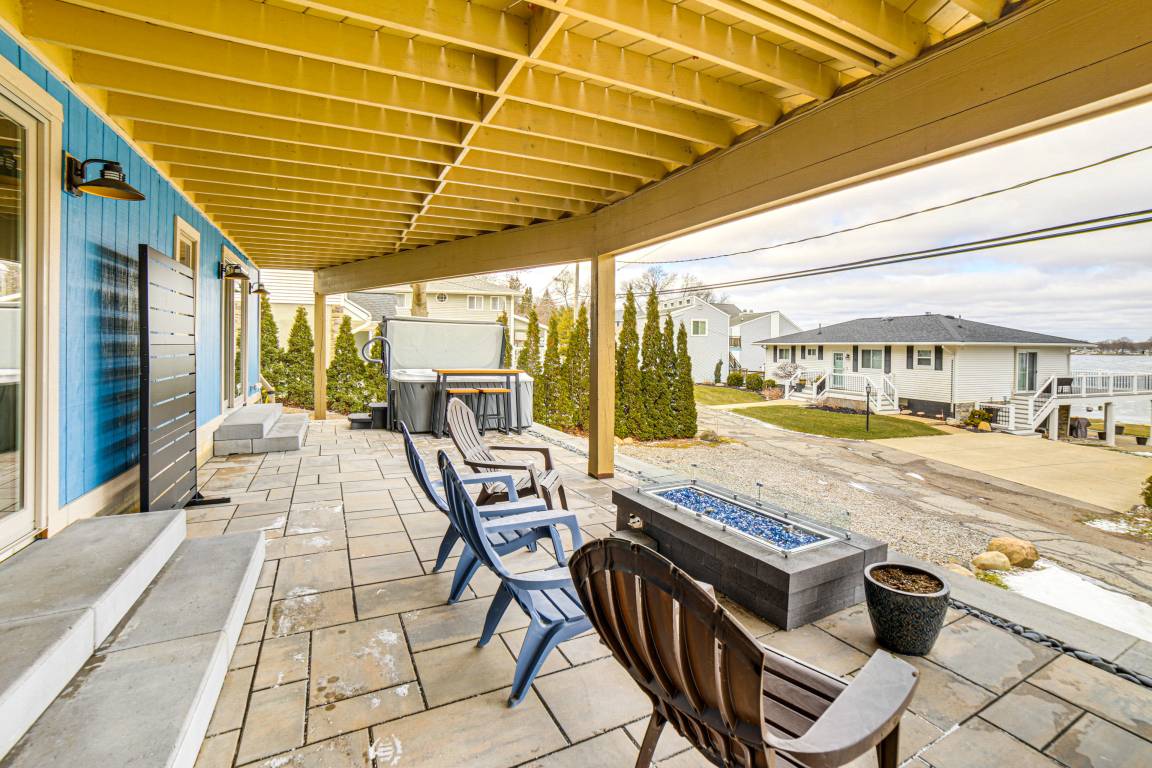 74 M² Apartment ∙ 1 Bedroom ∙ 4 Guests - Brooklyn, MI
