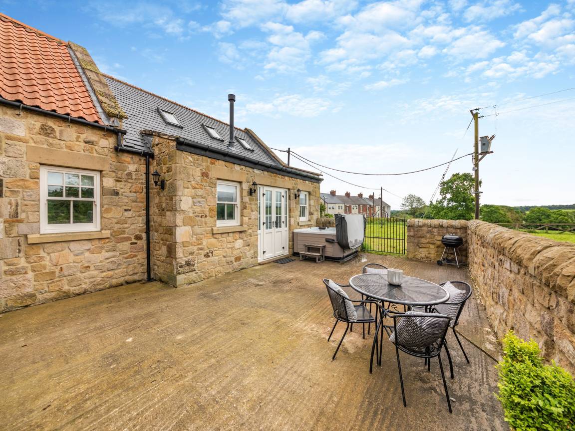 Cottage ∙ 2 Bedrooms ∙ 4 Guests - Durham