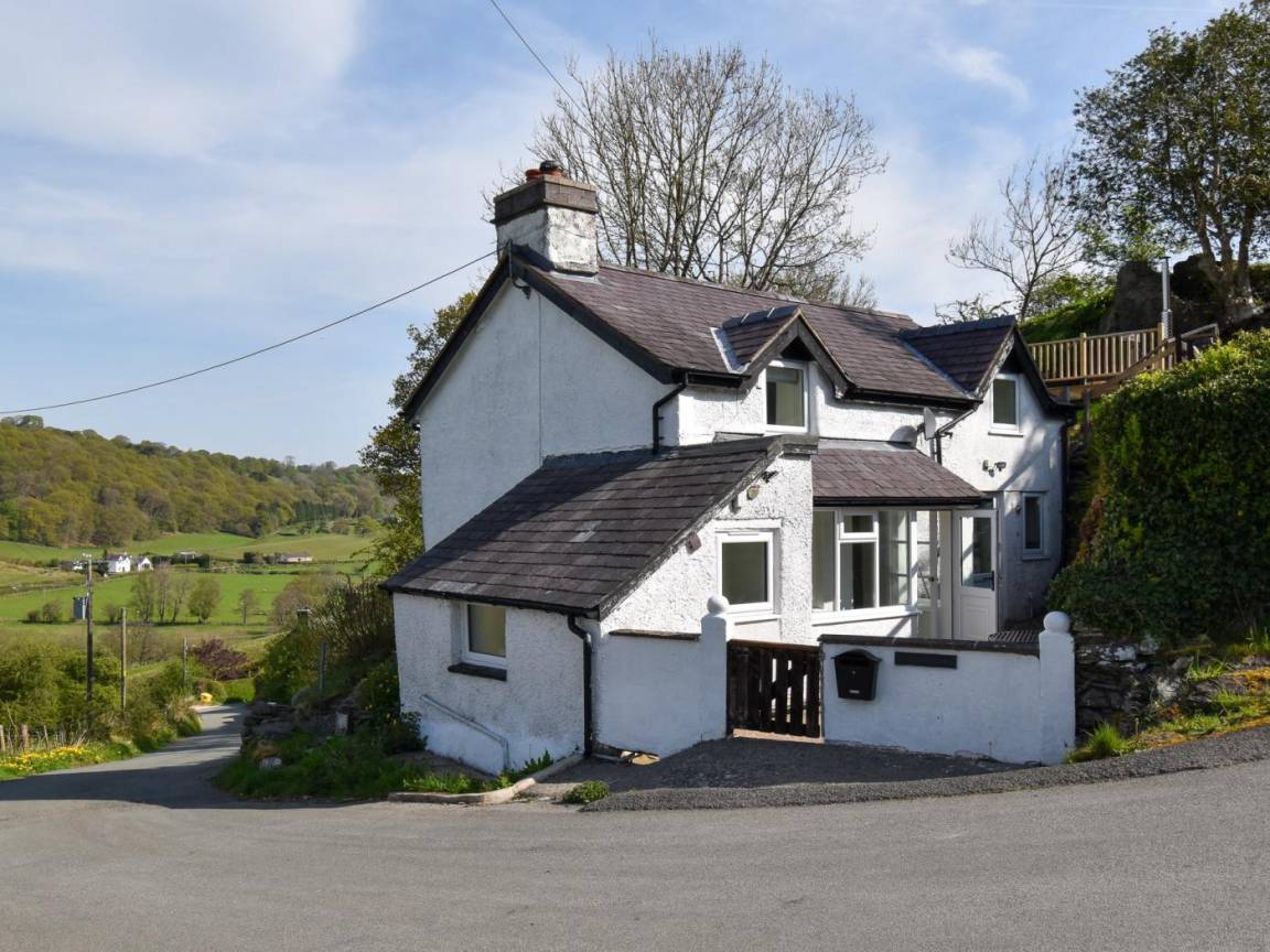 Cottage ∙ 2 Bedrooms ∙ 4 Guests - Bala