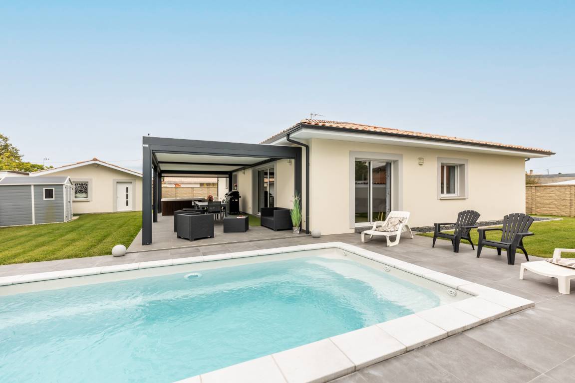 149 M² Maison De Vacances ∙ 4 Chambres ∙ 8 Personnes - Le Porge
