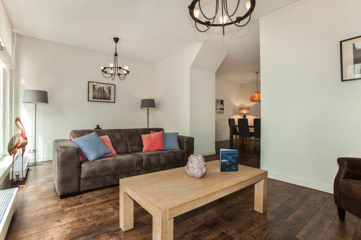 110 M² Apartment ∙ 2 Bedrooms ∙ 4 Guests - The Hague
