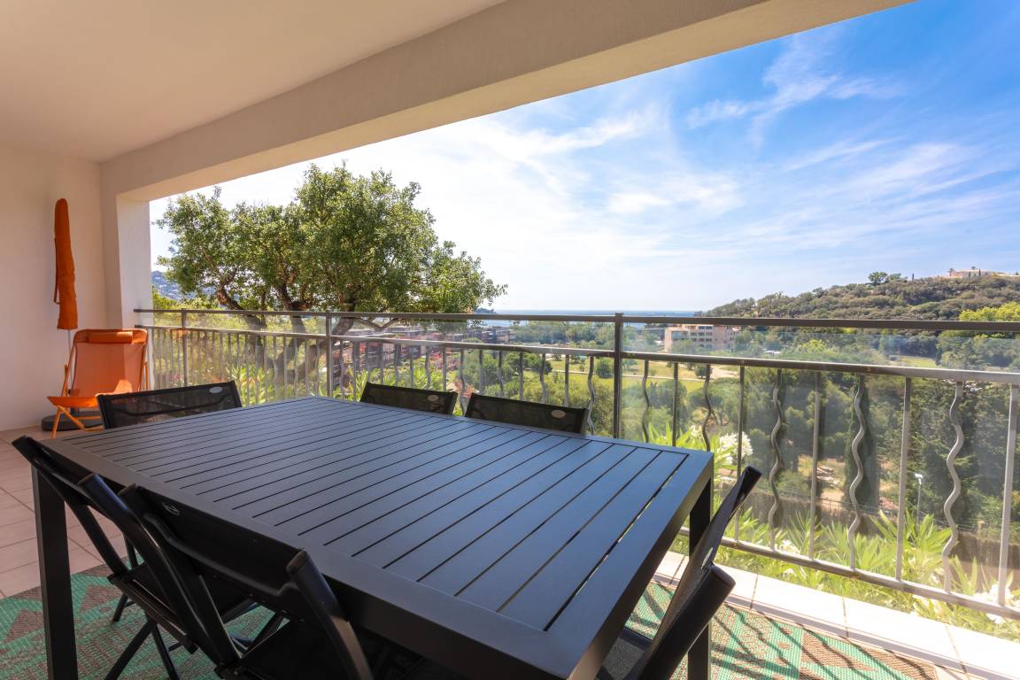 86 M² Appartement ∙ 3 Chambres ∙ 4 Personnes - Cap Estérel