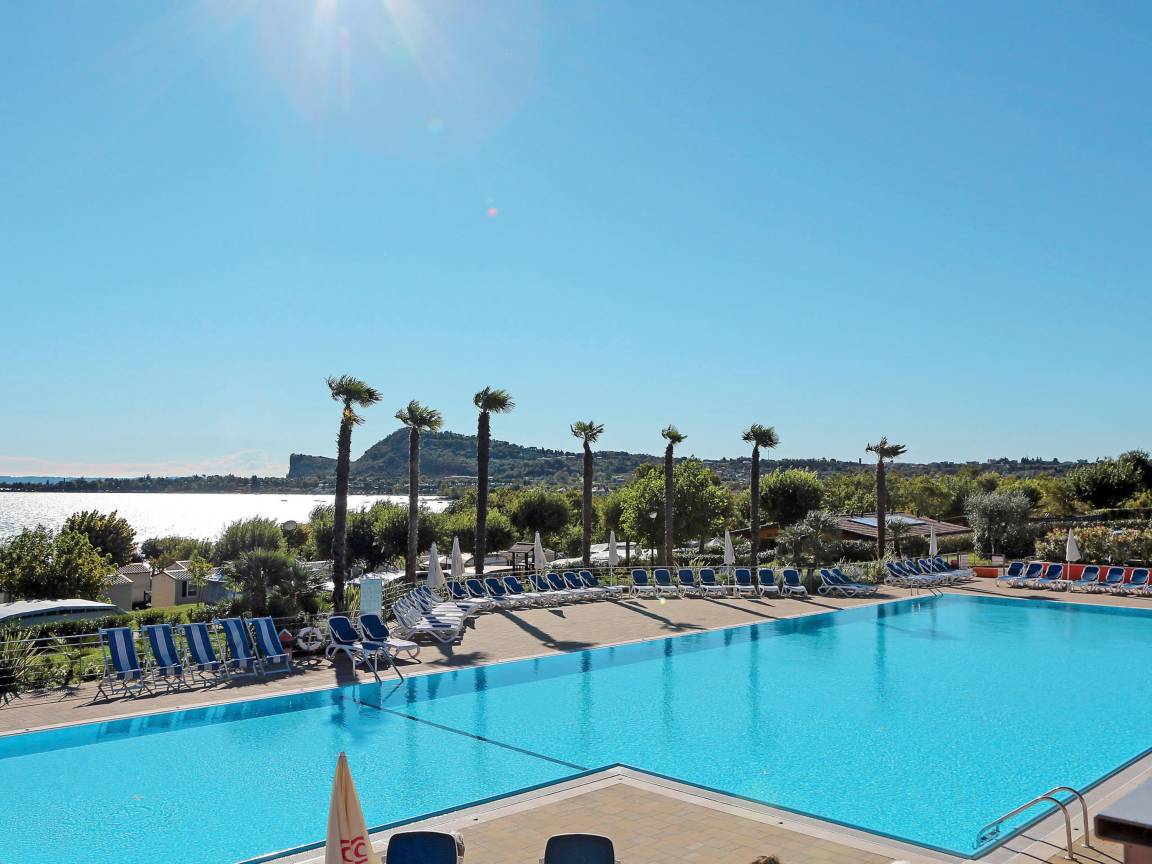 45 M² House ∙ 1 Bedroom ∙ 4 Guests - Gardone Riviera