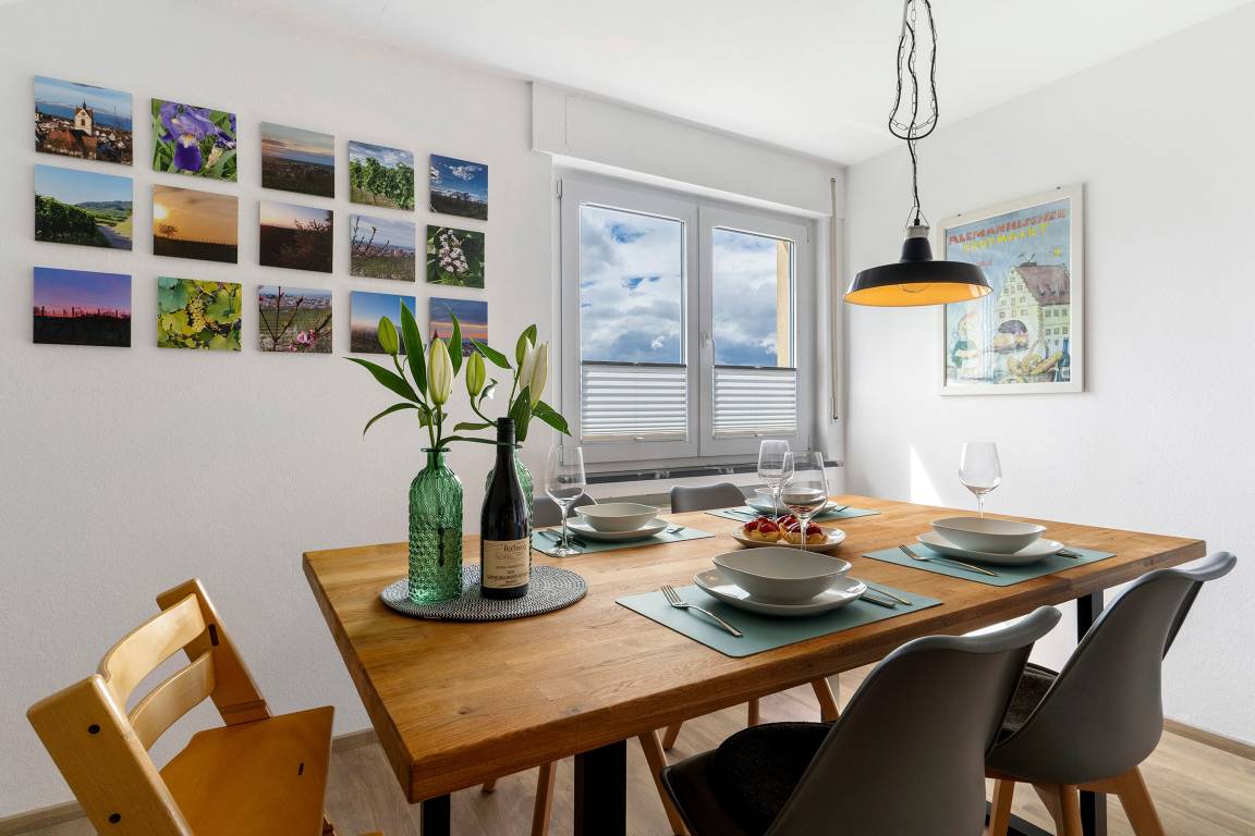 100 M² Ferienwohnung ∙ 2 Schlafzimmer ∙ 4 Gäste - Endingen am Kaiserstuhl
