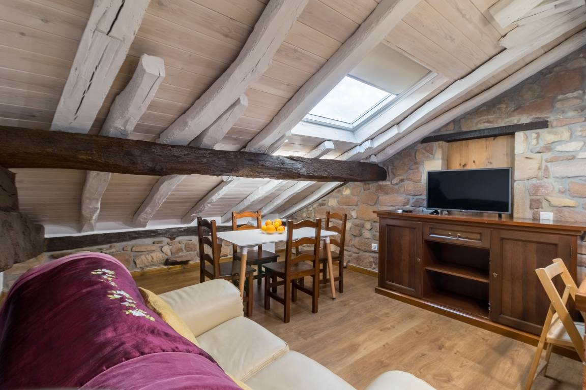 20 M² Casa ∙ 2 Habitaciones ∙ 5 Huéspedes - Torrelavega