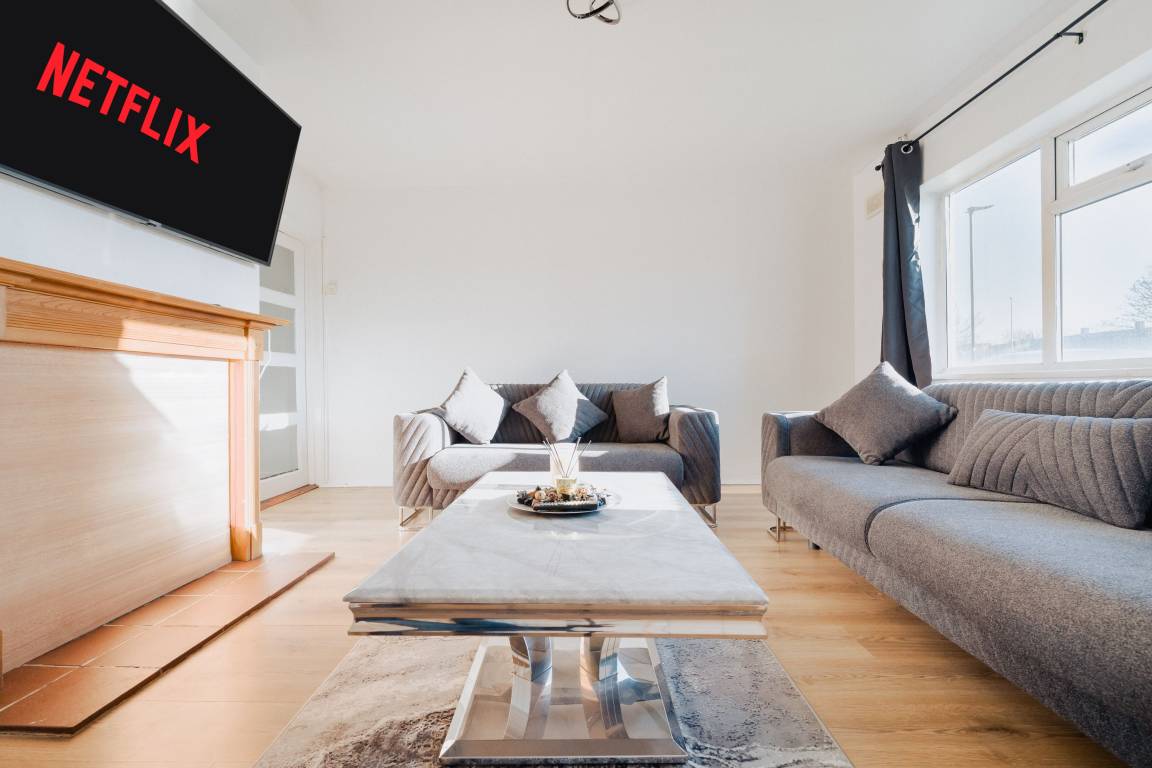 117 M² Maison De Vacances ∙ 5 Chambres ∙ 15 Personnes - Hayes