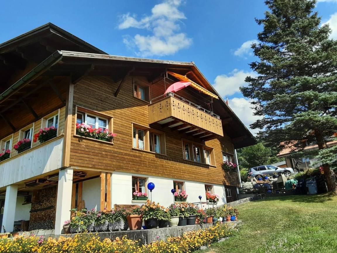 75 M² Appartement ∙ 2 Chambres ∙ 4 Personnes - Meiringen