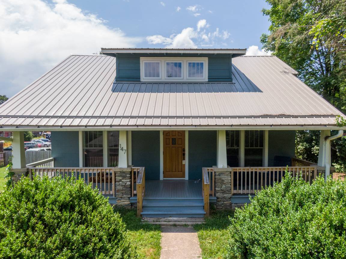 219 M² House ∙ 4 Bedrooms ∙ 9 Guests - Blowing Rock, NC