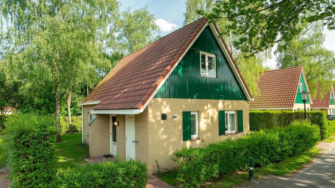 95 M² House ∙ 2 Bedrooms ∙ 4 Guests - Oisterwijk