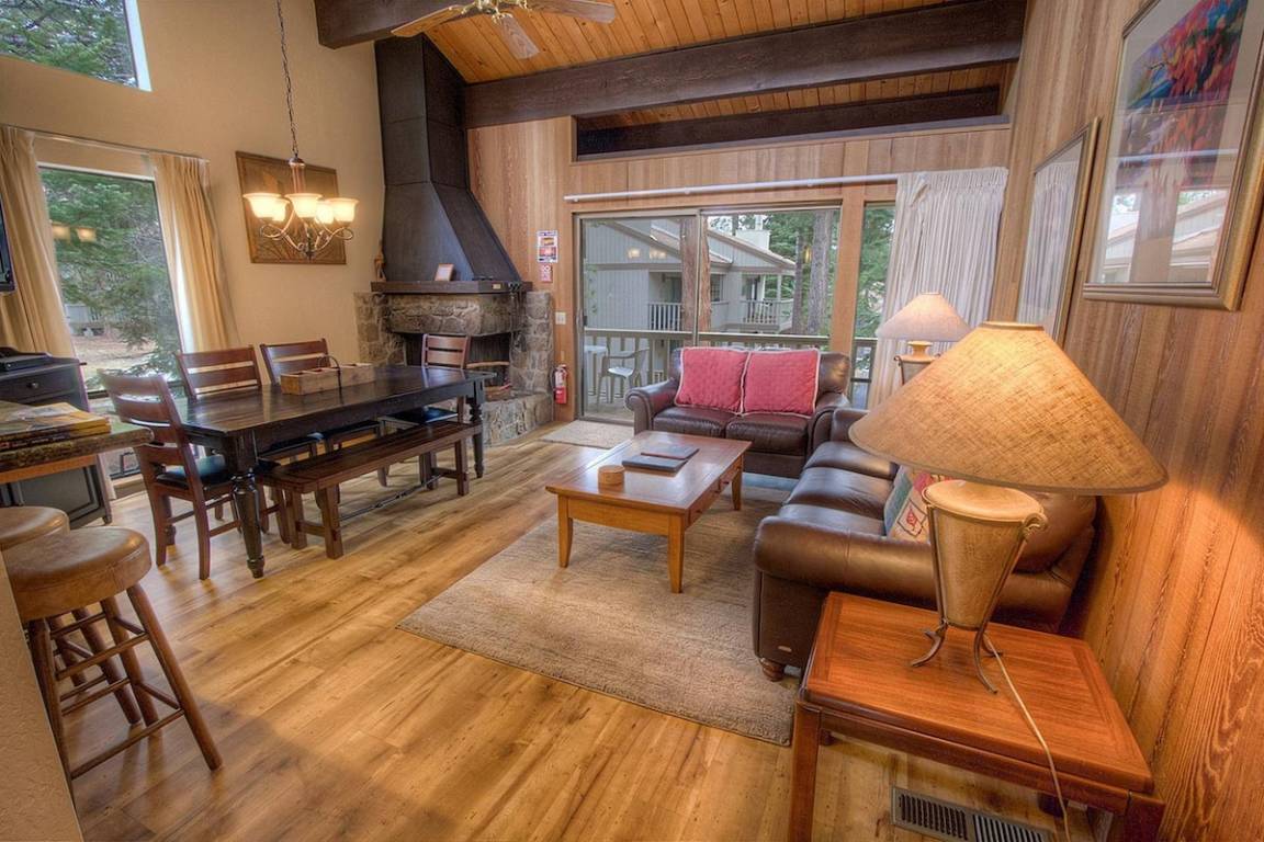 146 M² Apartamento ∙ 4 Habitaciones ∙ 8 Huéspedes - North Lake Tahoe, CA