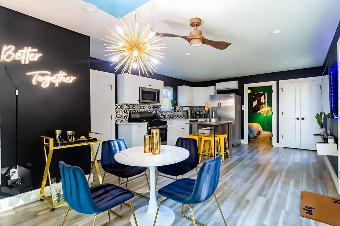 Ferienhaus ∙ 6 Schlafzimmer ∙ 16 Gäste - Austin, TX