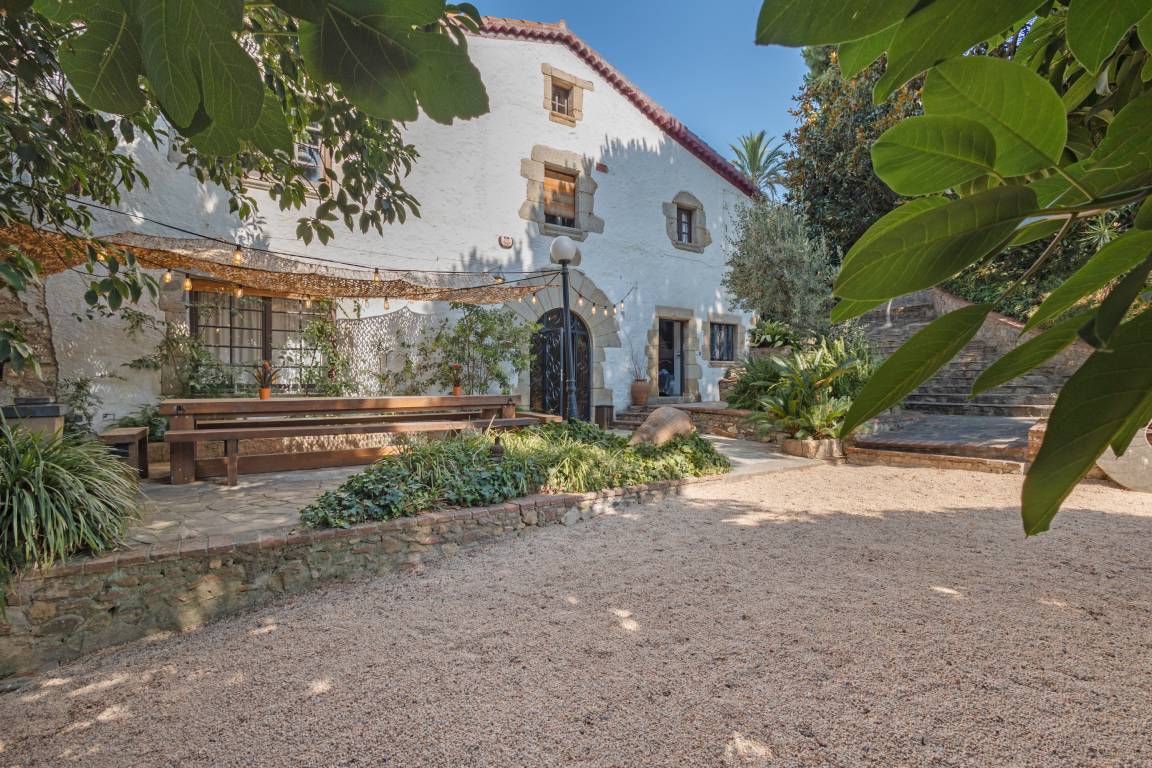 400 M² Villa ∙ 6 Schlafzimmer ∙ 14 Gäste - Calella