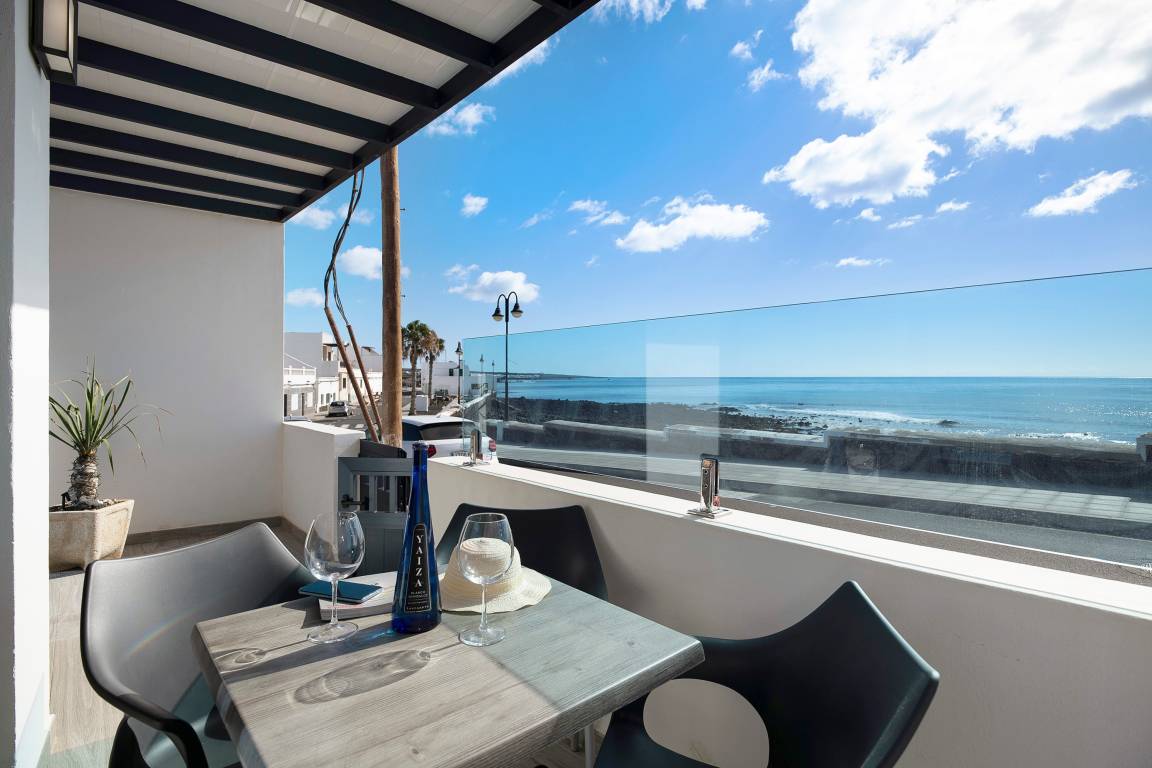 70 M² Ferienwohnung ∙ 2 Schlafzimmer ∙ 4 Gäste - La Graciosa