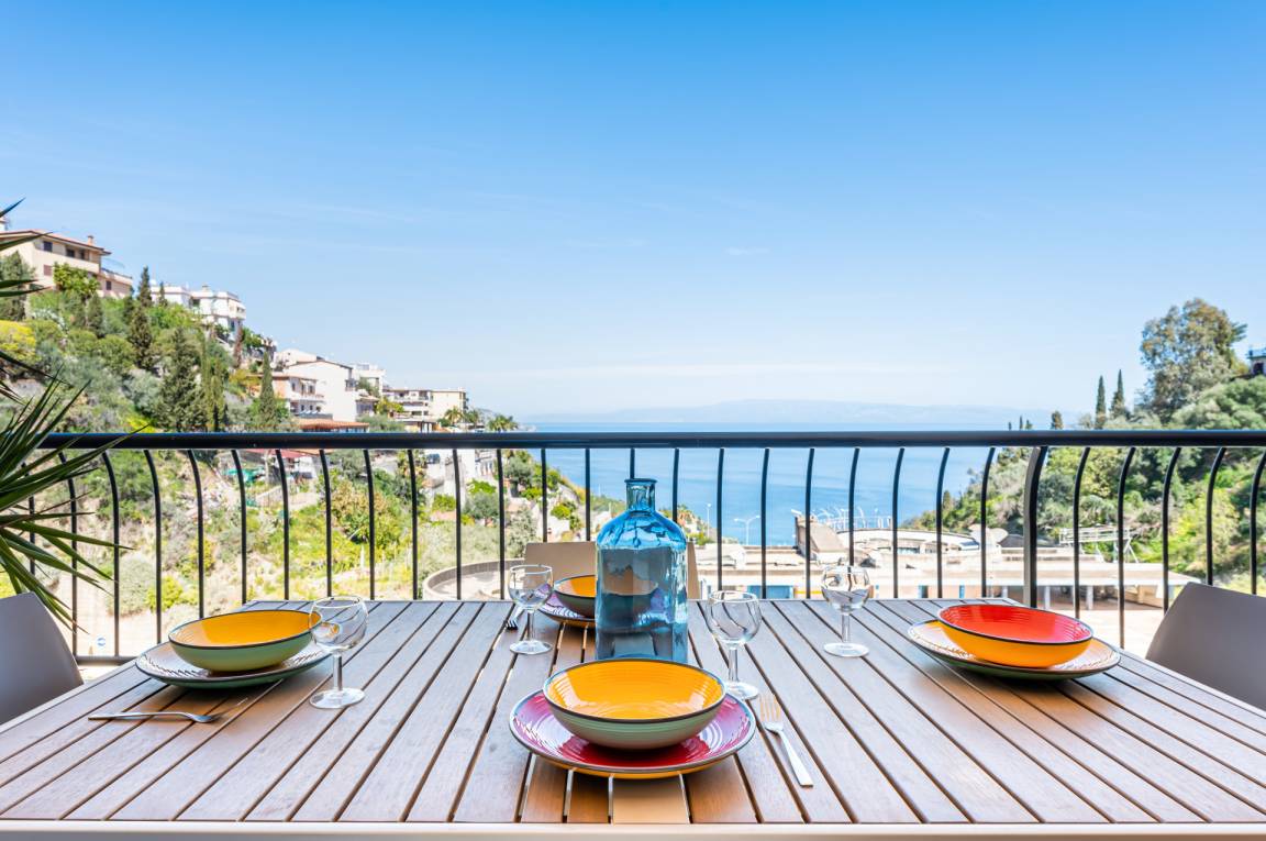 96 M² Apartment ∙ 2 Bedrooms ∙ 6 Guests - Taormina