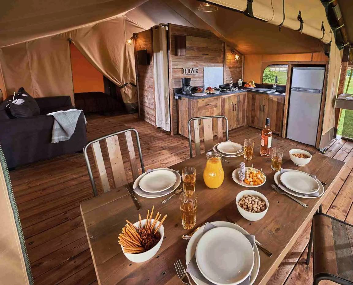 24 M² Mobil-home ∙ 2 Chambres ∙ 7 Personnes - Nièvre