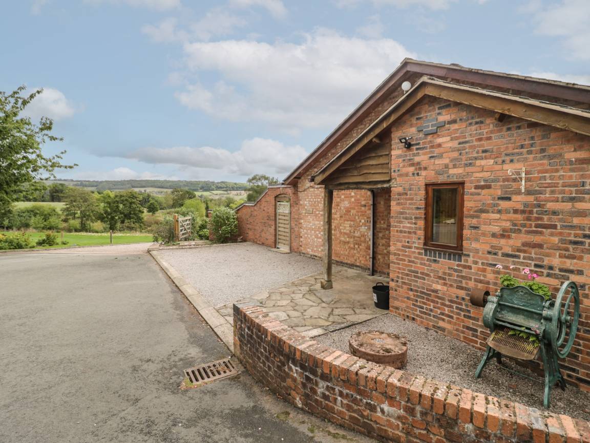 Cottage ∙ 2 Bedrooms ∙ 4 Guests - Malvern Hills