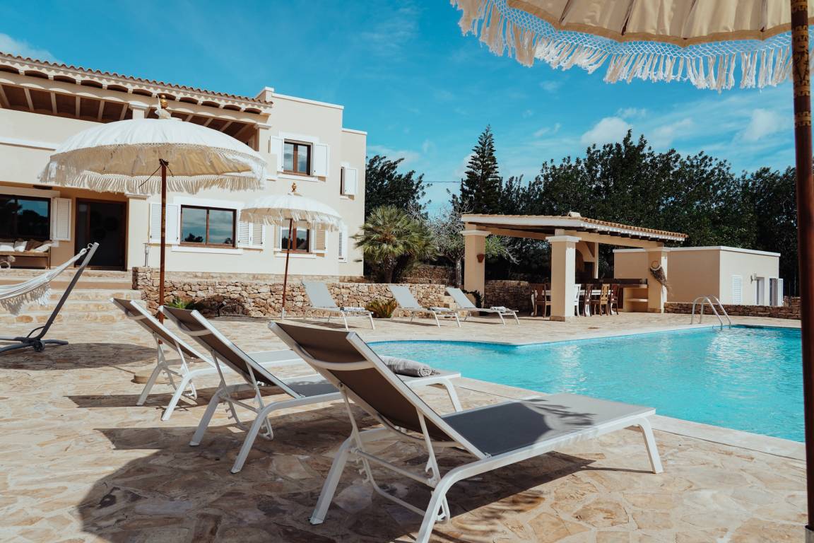 659 M² Villa ∙ 4 Habitaciones ∙ 8 Huéspedes - Cala Boix