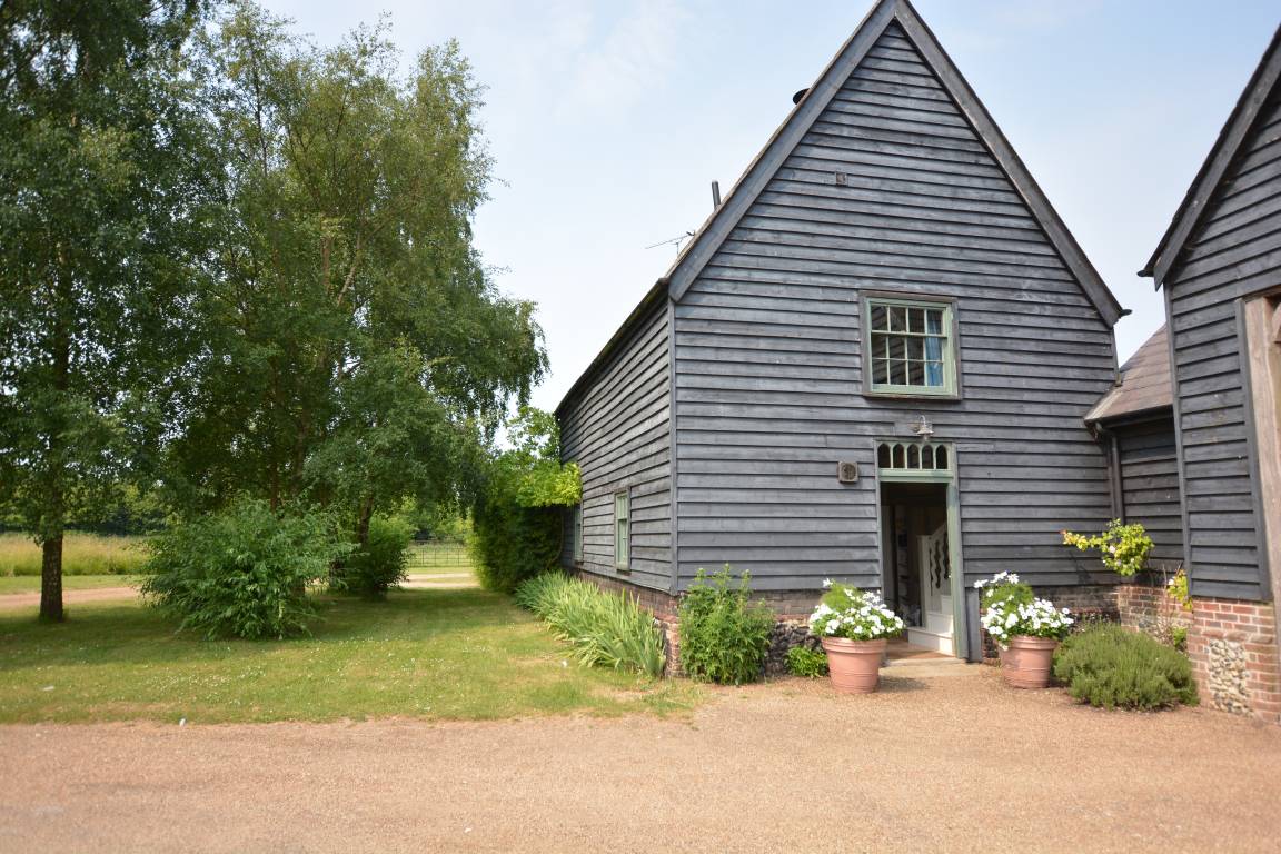 Cottage ∙ 3 Bedrooms ∙ 6 Guests - Stowmarket