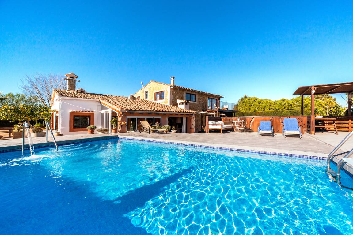 235 M² Villa ∙ 4 Slaapkamers ∙ 8 Gasten - Felanitx