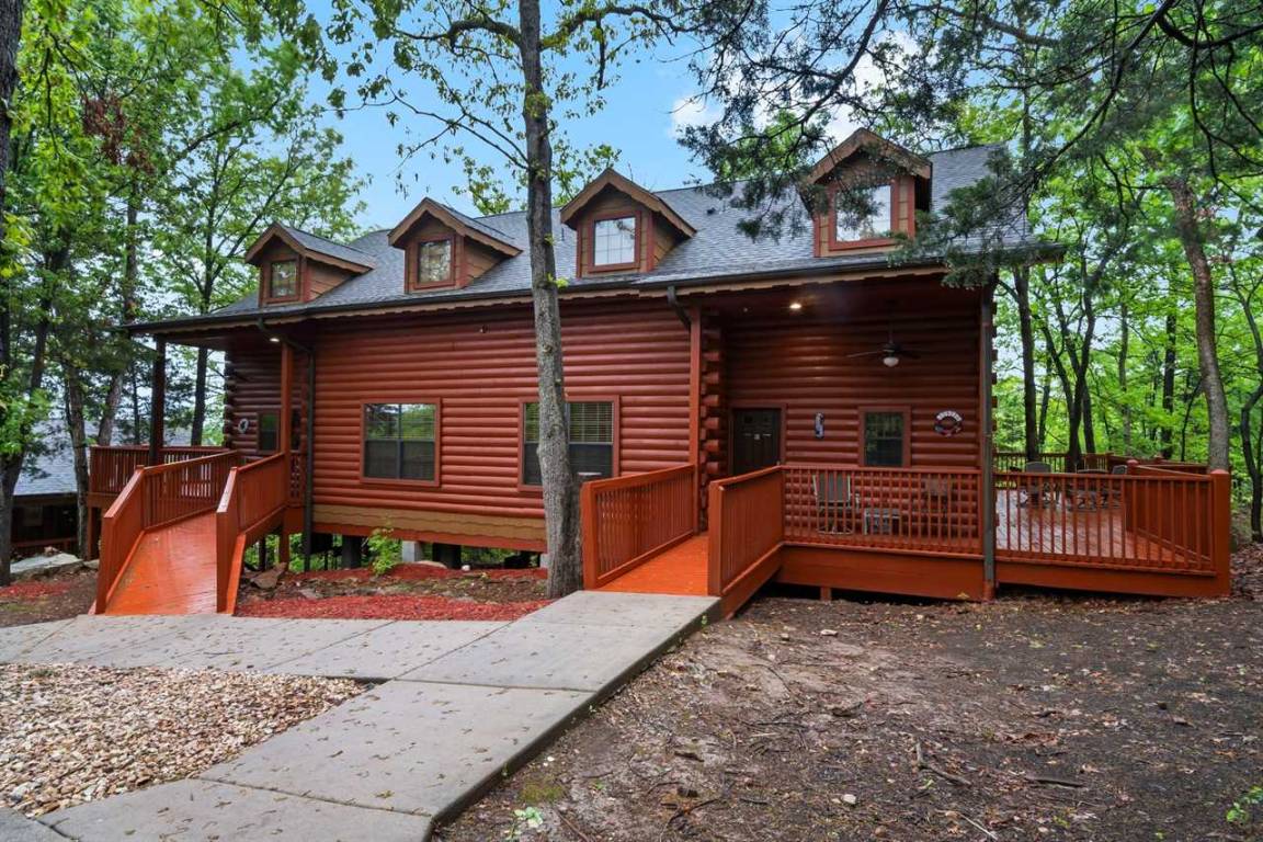 260 M² Cabin ∙ 6 Bedrooms ∙ 16 Guests - Branson, MO