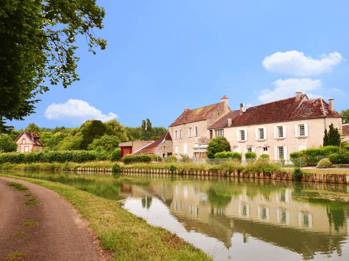 140 M² Cottage ∙ 1 Chambre ∙ 6 Personnes - Yonne