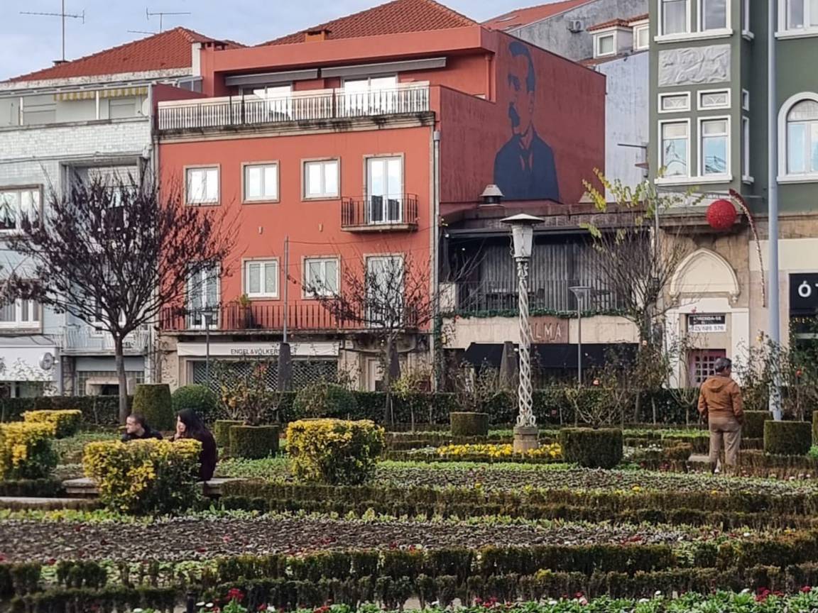 45 M² Huoneisto ∙ 2 Makuuhuonetta ∙ 4 Vierasta - Braga