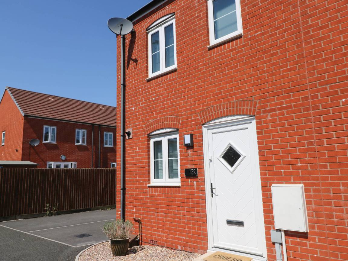 Cottage ∙ 2 Bedrooms ∙ 4 Guests - Parc y Scarlets