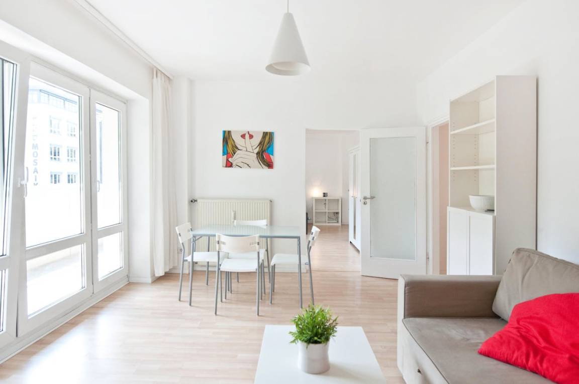 80 M² Apartamento ∙ 3 Habitaciones ∙ 5 Huéspedes - Berlin