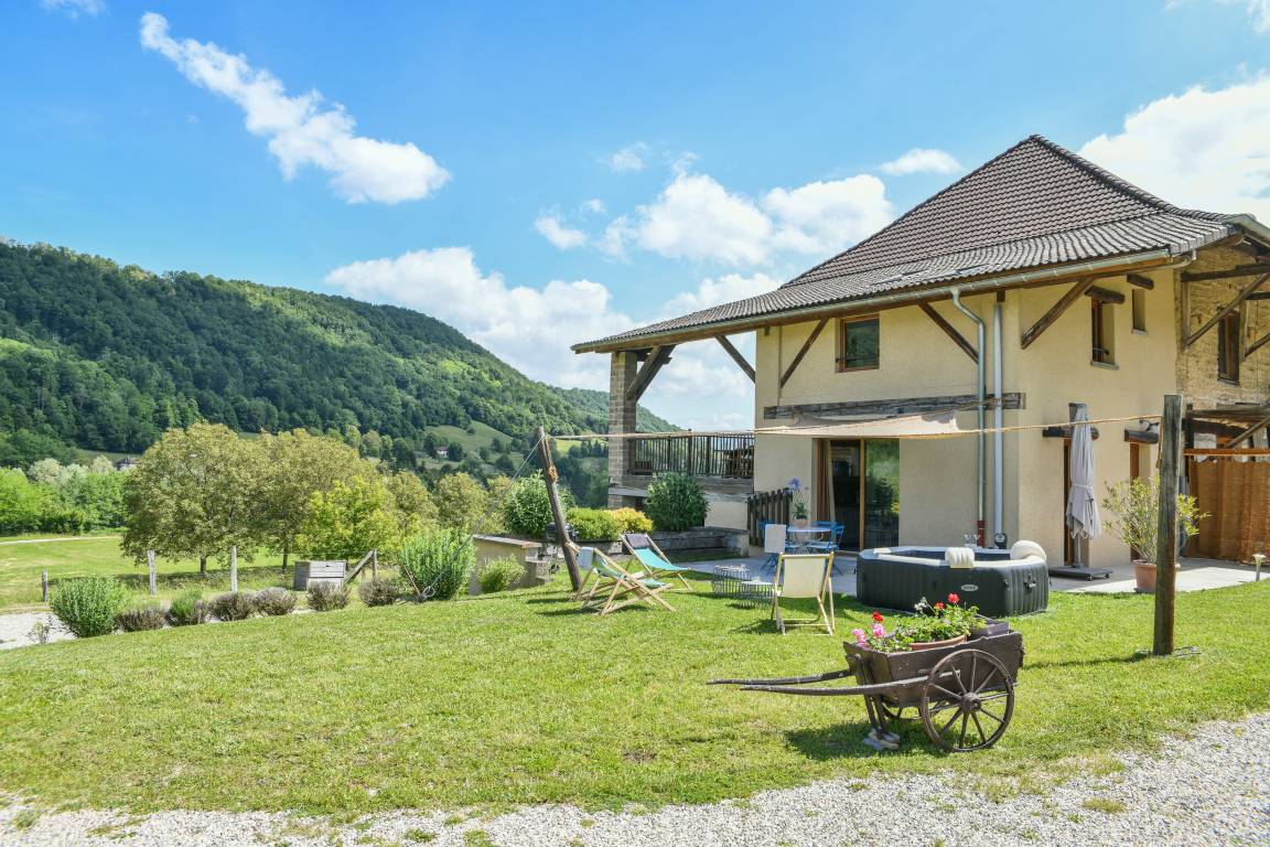 60 M² Cottage ∙ 2 Chambres ∙ 5 Personnes - Isère